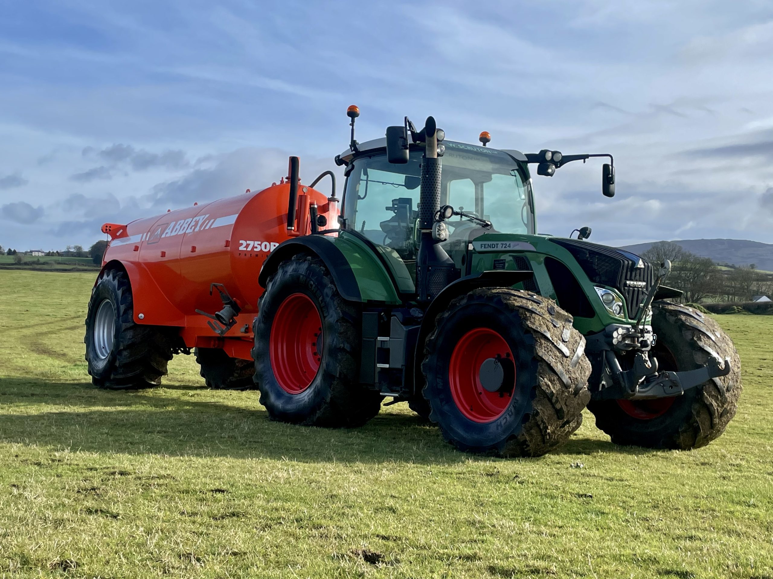 Fendt 724 Vario Profi ABBEY Tanker And New Rock Mixer Lucky Day Fendt 724 Vario Profi ABBEY Tanker And New Rock Mixer Lucky Day