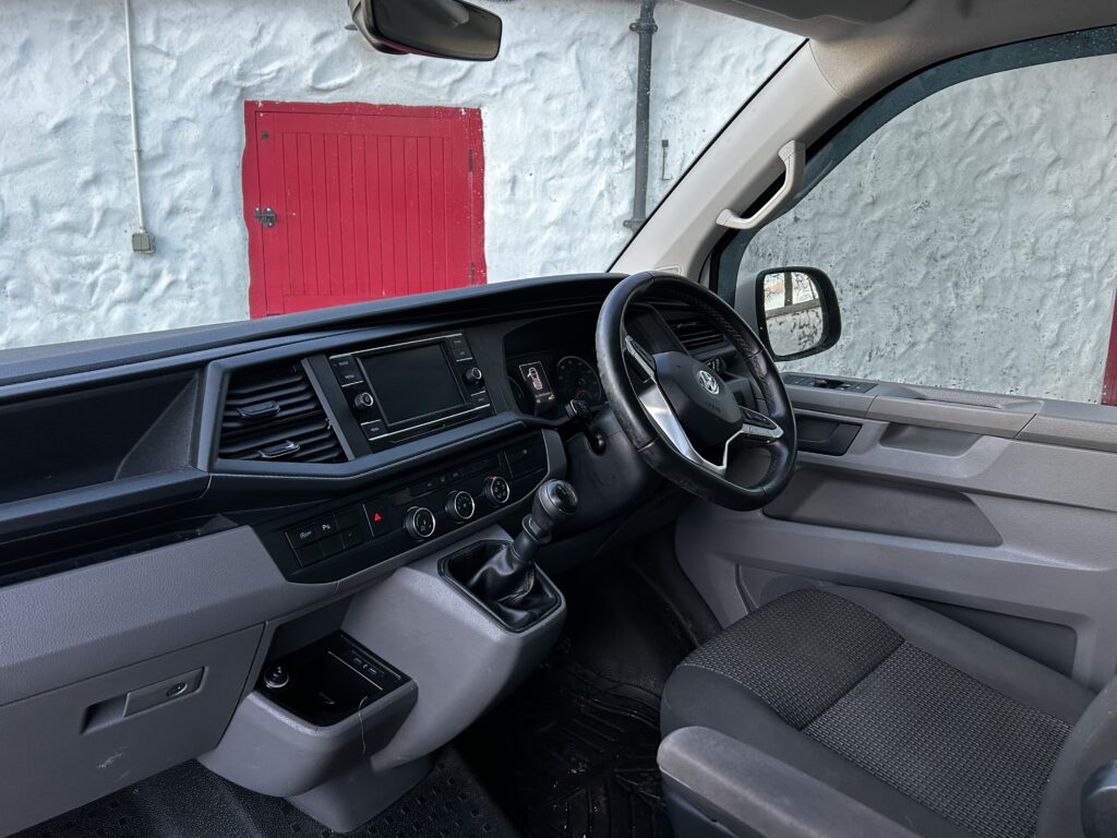 2020 Volkswagen T32 SWB Kombi Crew Cab Transporter Loaded with Tools ...